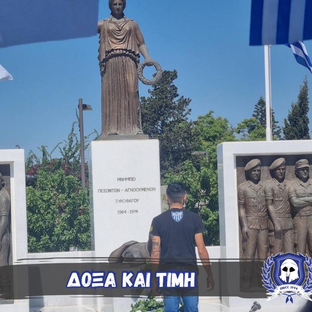 Κατάθεση στεφάνων από τους ΜΑΧΗΤΕΣ - Τα νέα του Φοίνικα